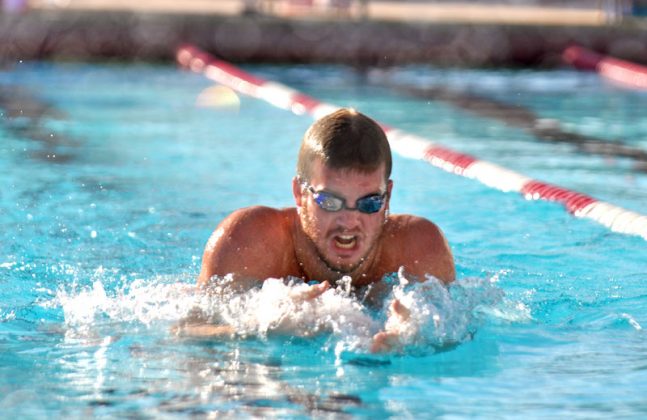 The Matadors swimming team unable to get past Roadrunners – Daily Sundial