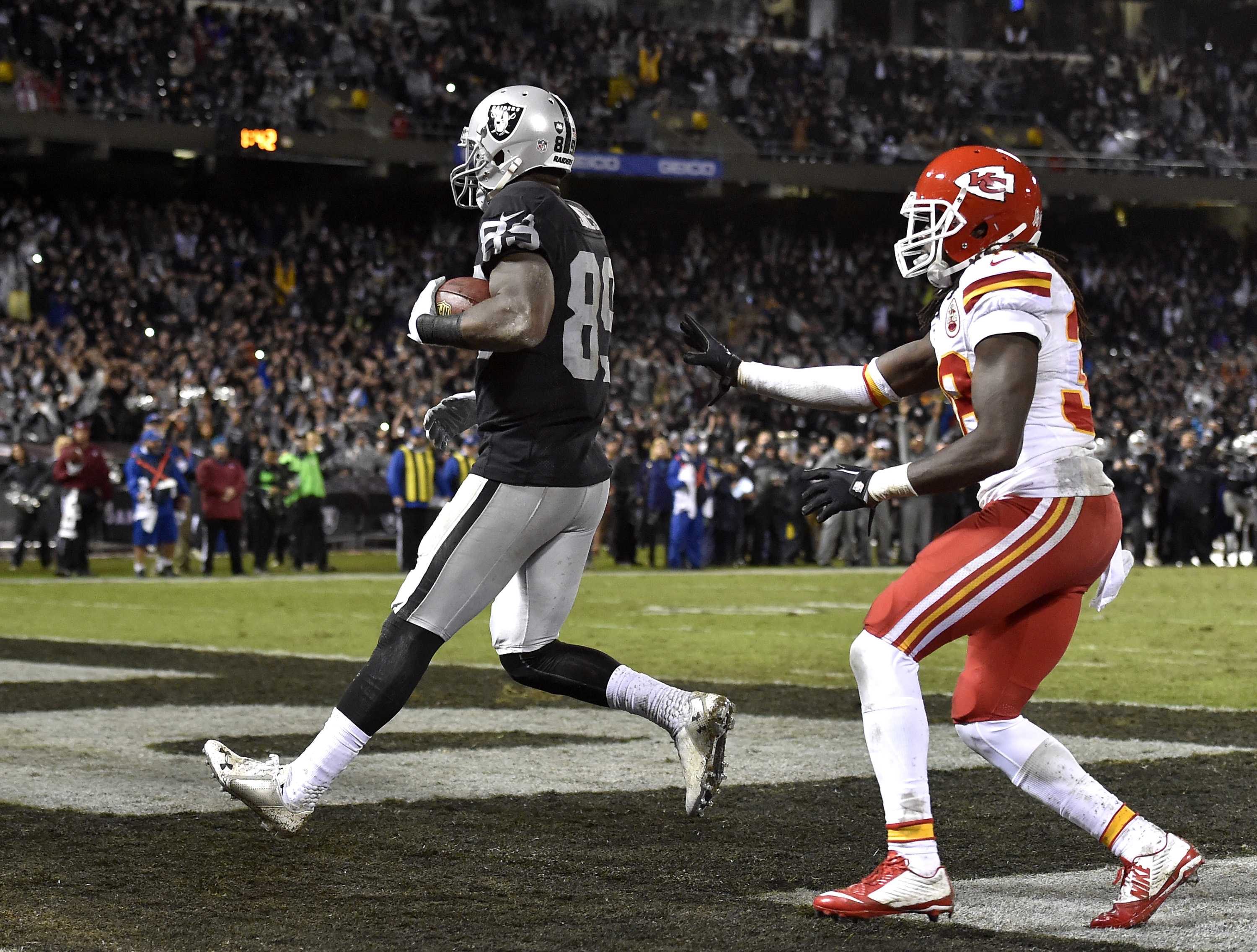 Football Friday: Oakland Raiders’ rant and Battle for Los Angeles ...