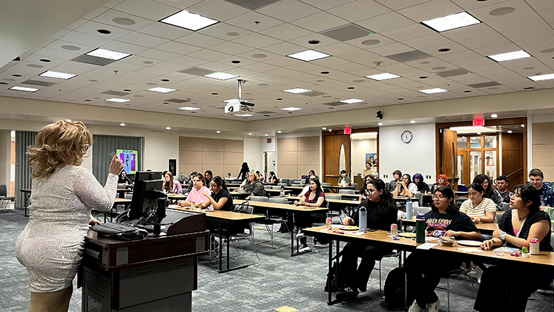 Barbra Wyre Lights Up University Library with drag queen Lotería ...